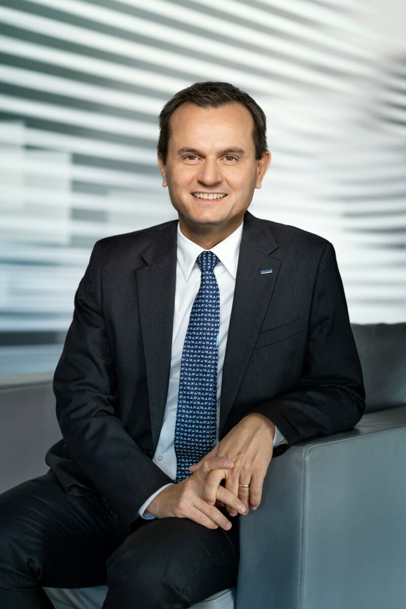 CEO Jérôme Debreu on the Cover Page of the CEO Magazine — Kiekert AG